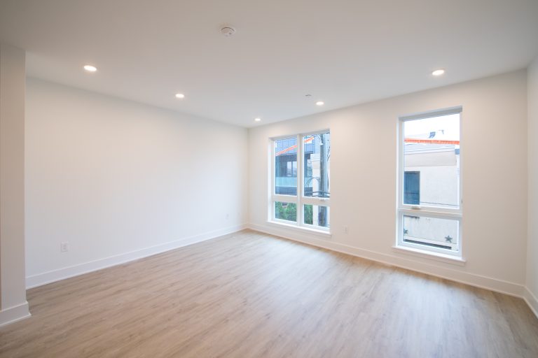1325 N Lee Street - OCF Realty